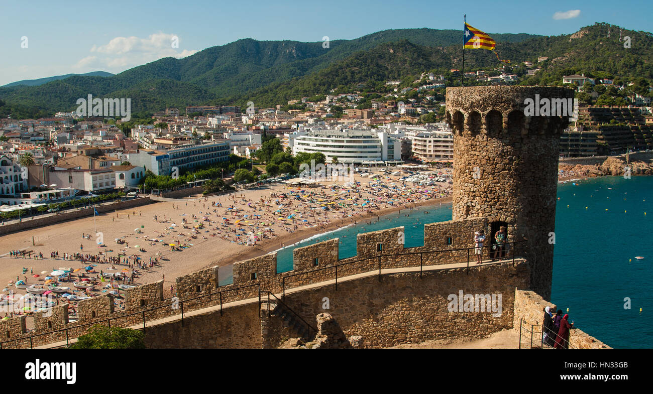 Medieval medieval village 12th century hi-res stock photography and ...