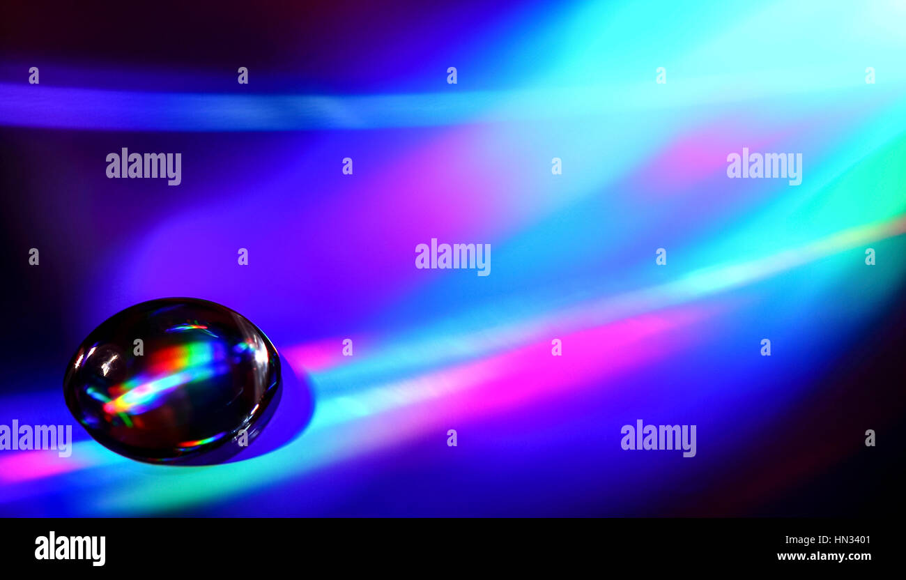 Refraction of light prism hi-res stock photography and images - Alamy