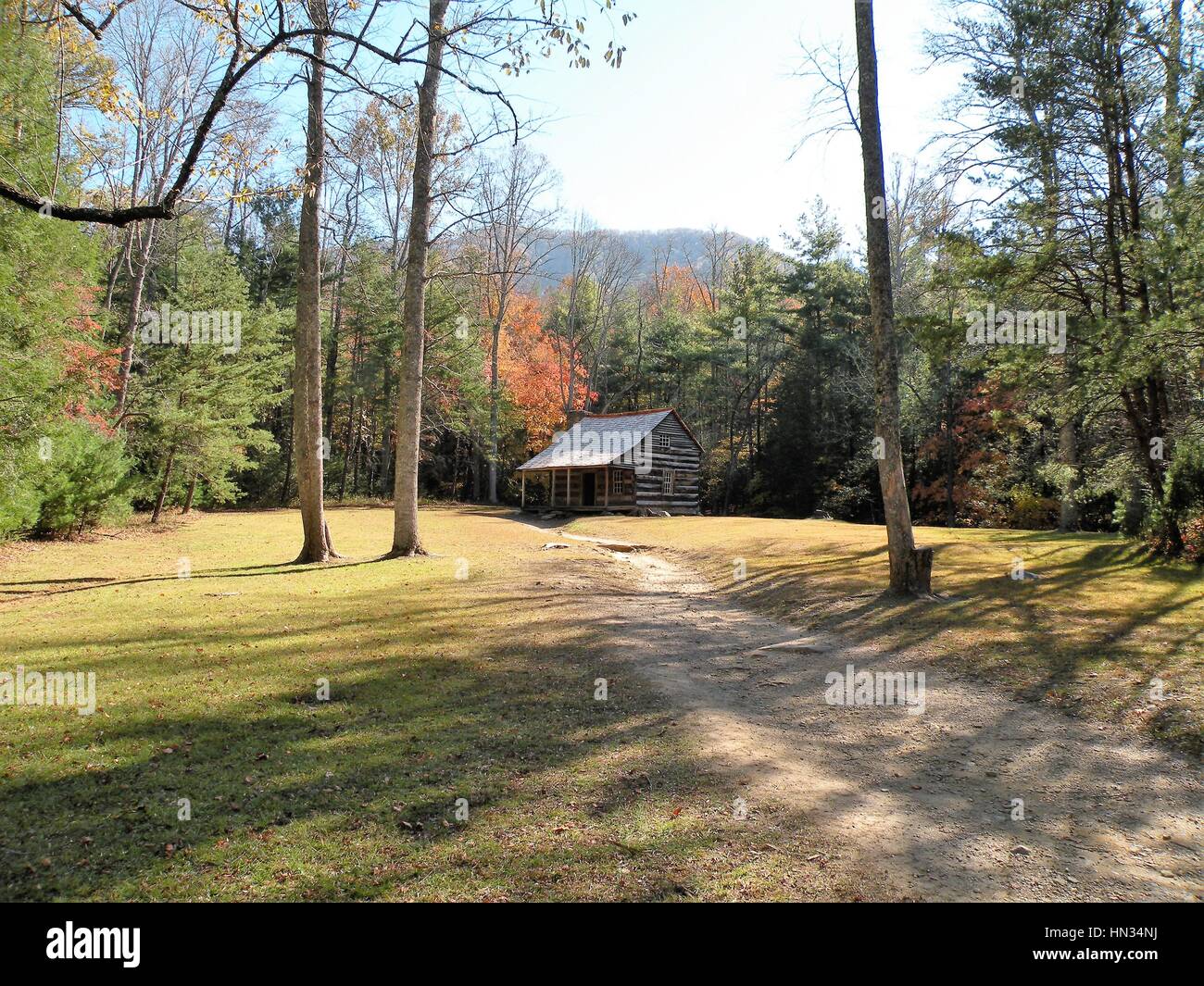 Log Cabin in the country Stock Photo - Alamy