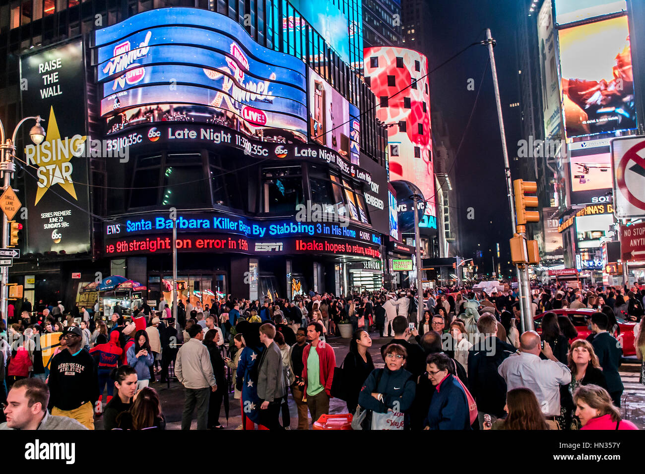 Times square 2014 view hi-res stock photography and images - Alamy