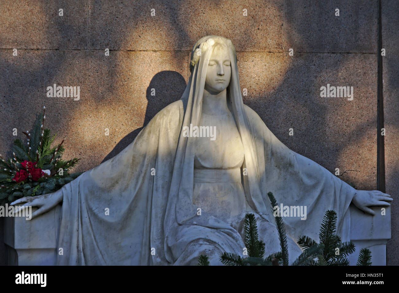 Statue with white spots hi-res stock photography and images - Alamy