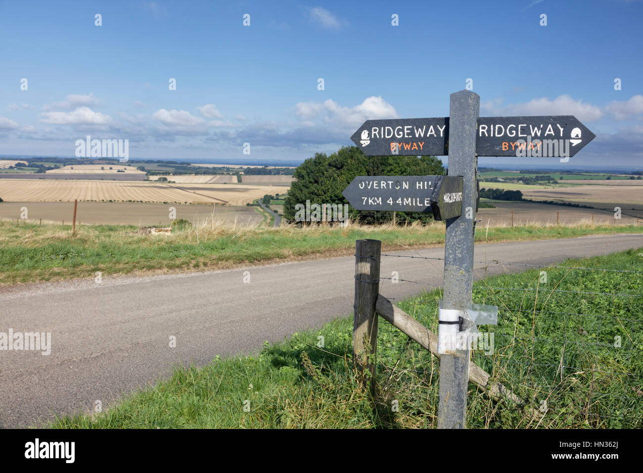 Signpost on the Ridgeway Stock Photo - Alamy