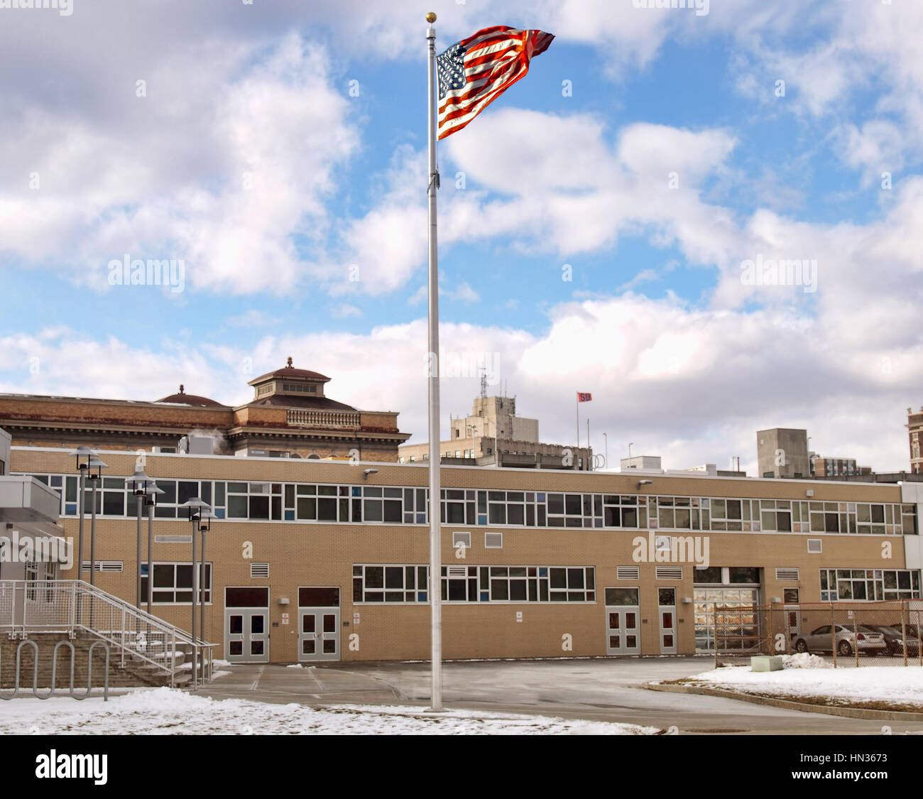 American flag office buildings hi-res stock photography and images - Alamy