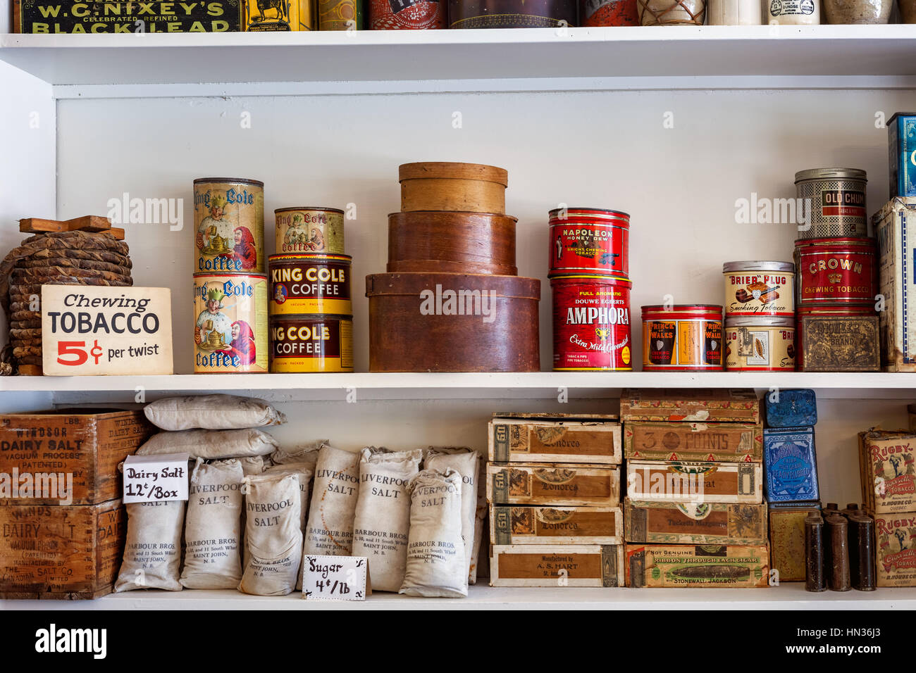 Tobacco products shelf hi-res stock photography and images - Alamy