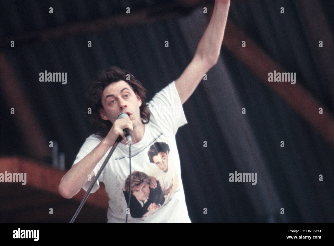 Live aid 1985 bob geldof hi-res stock photography and images - Alamy