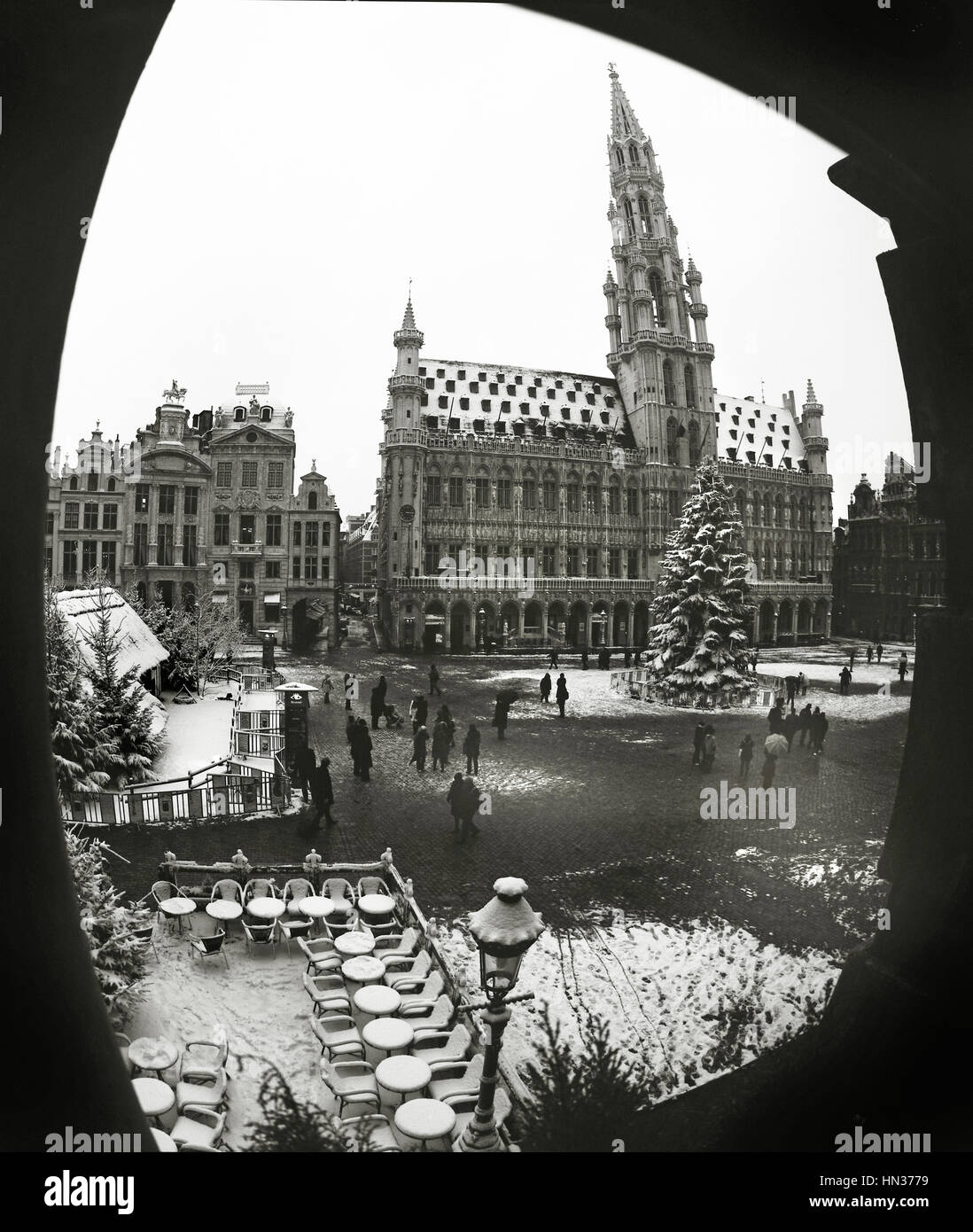 Brussels belgium snow hi-res stock photography and images - Alamy