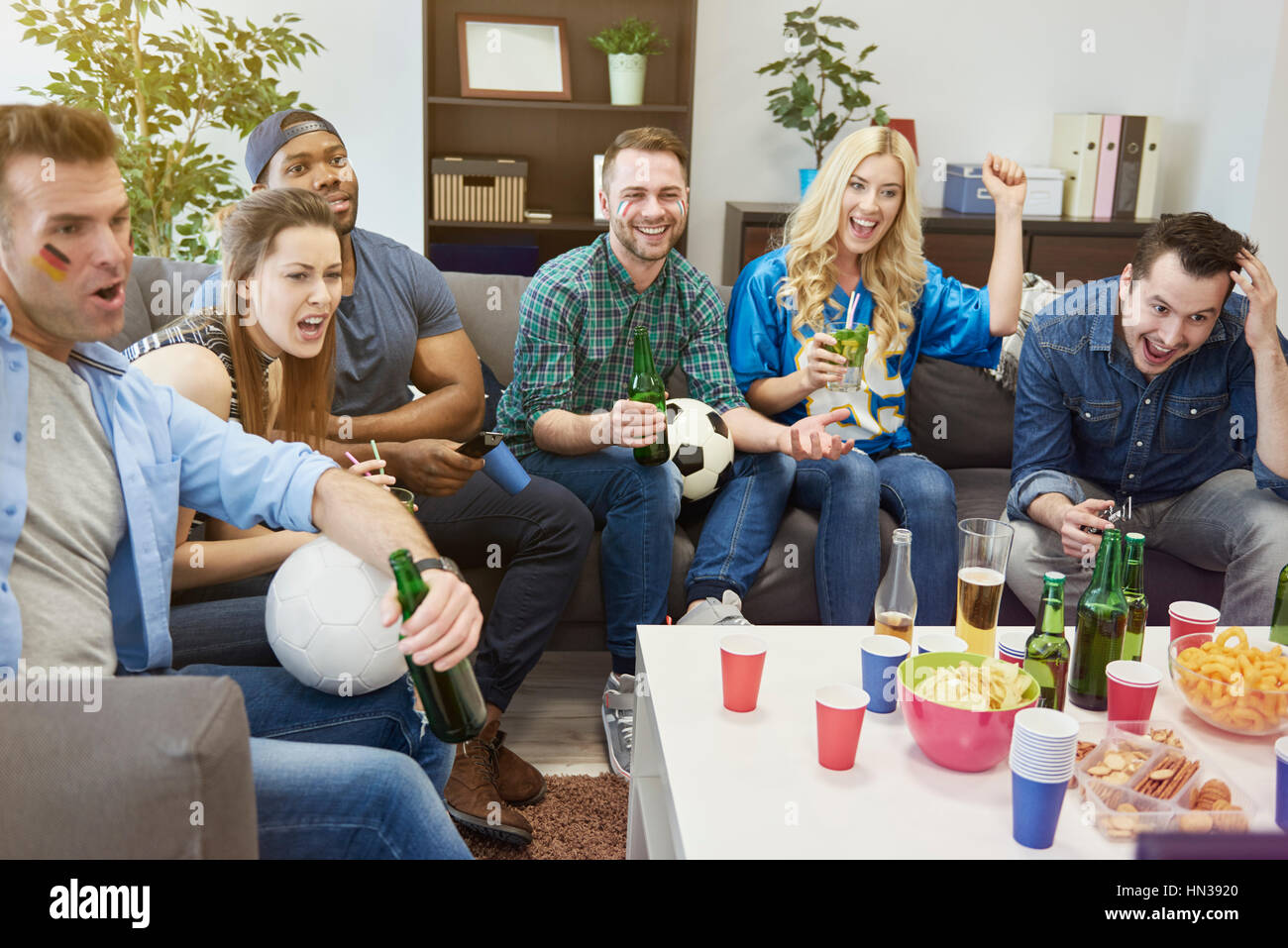 Cheering team win hi-res stock photography and images - Alamy