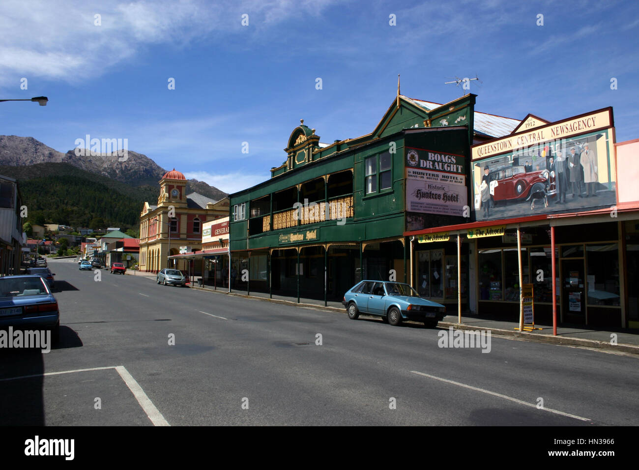 Picturesque road australia tasmania hi-res stock photography and images - Alamy