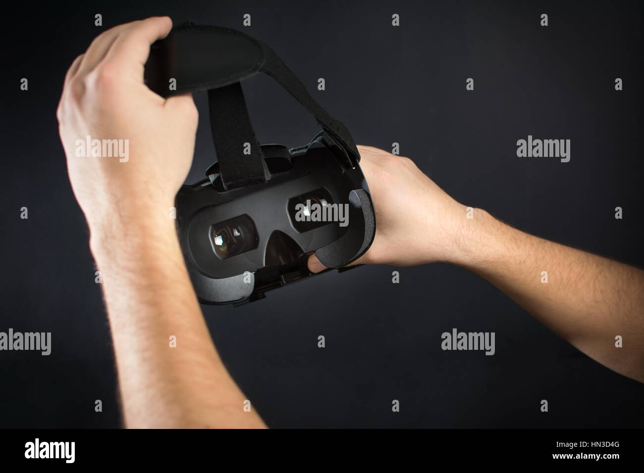 Holding hands hi hi-res stock photography and images - Alamy