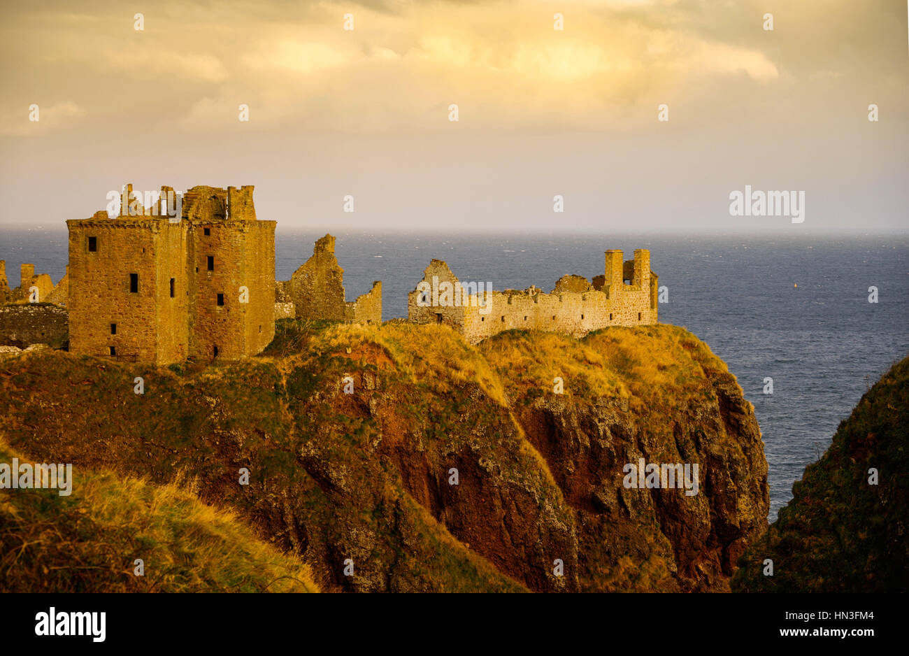 Run down medieval castle ruins hi-res stock photography and images - Alamy