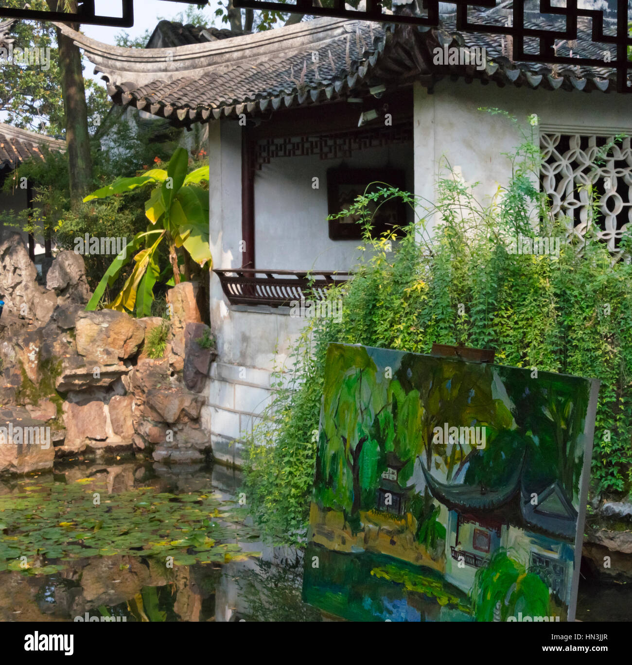 Artist sketching in Lingering Garden (Liu Yuan, UNESCO World Heritage ...