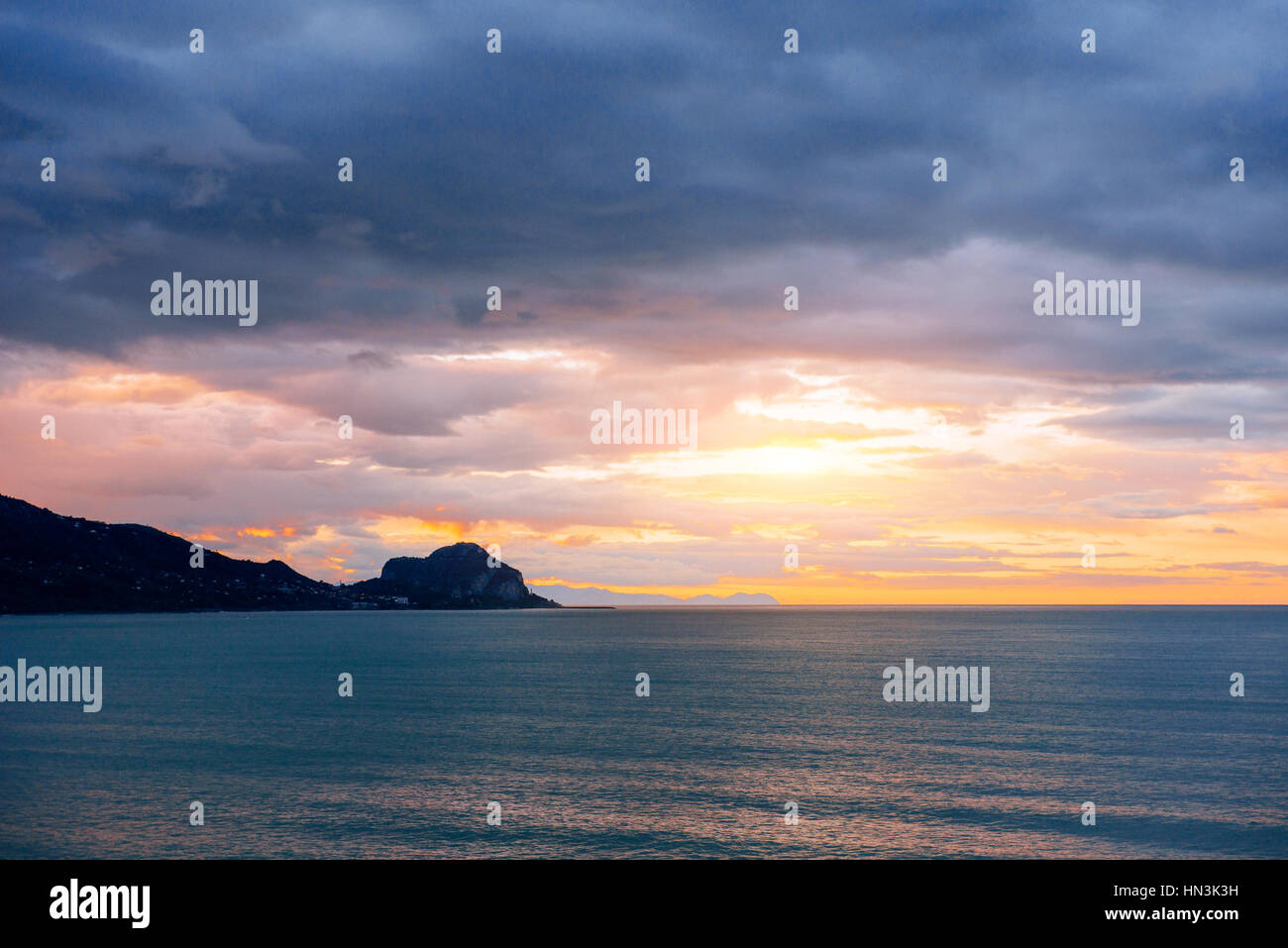 Beautiful clouds over ocean hi-res stock photography and images - Alamy
