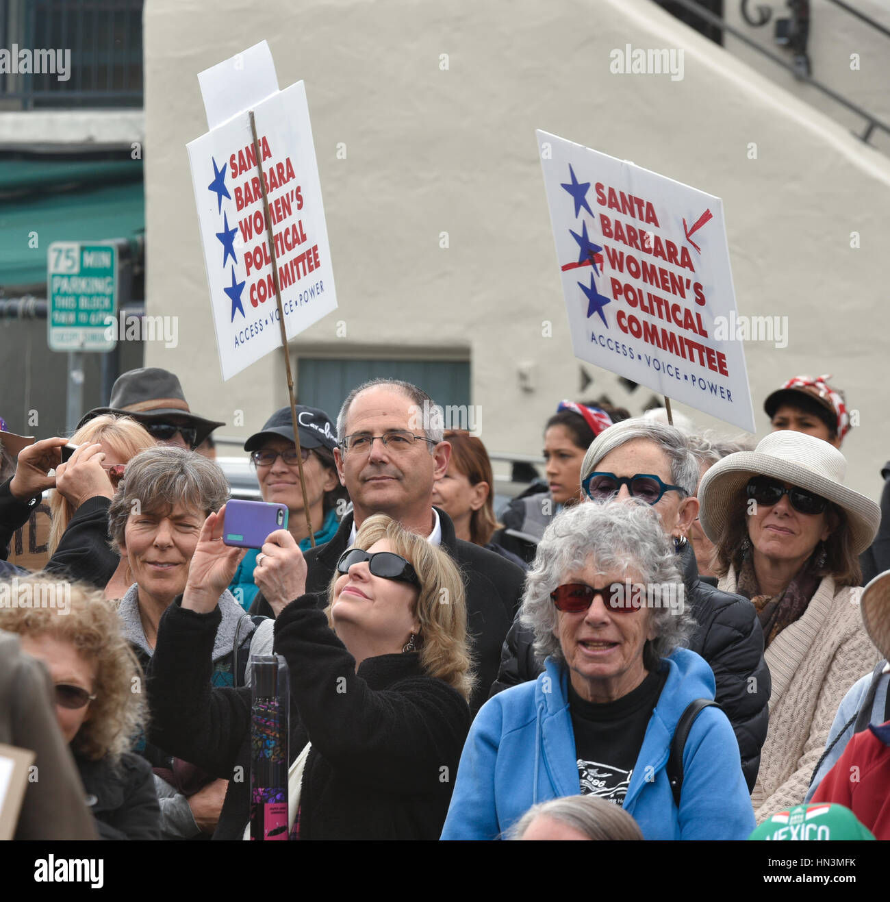 Carrying protest signs hi-res stock photography and images - Alamy