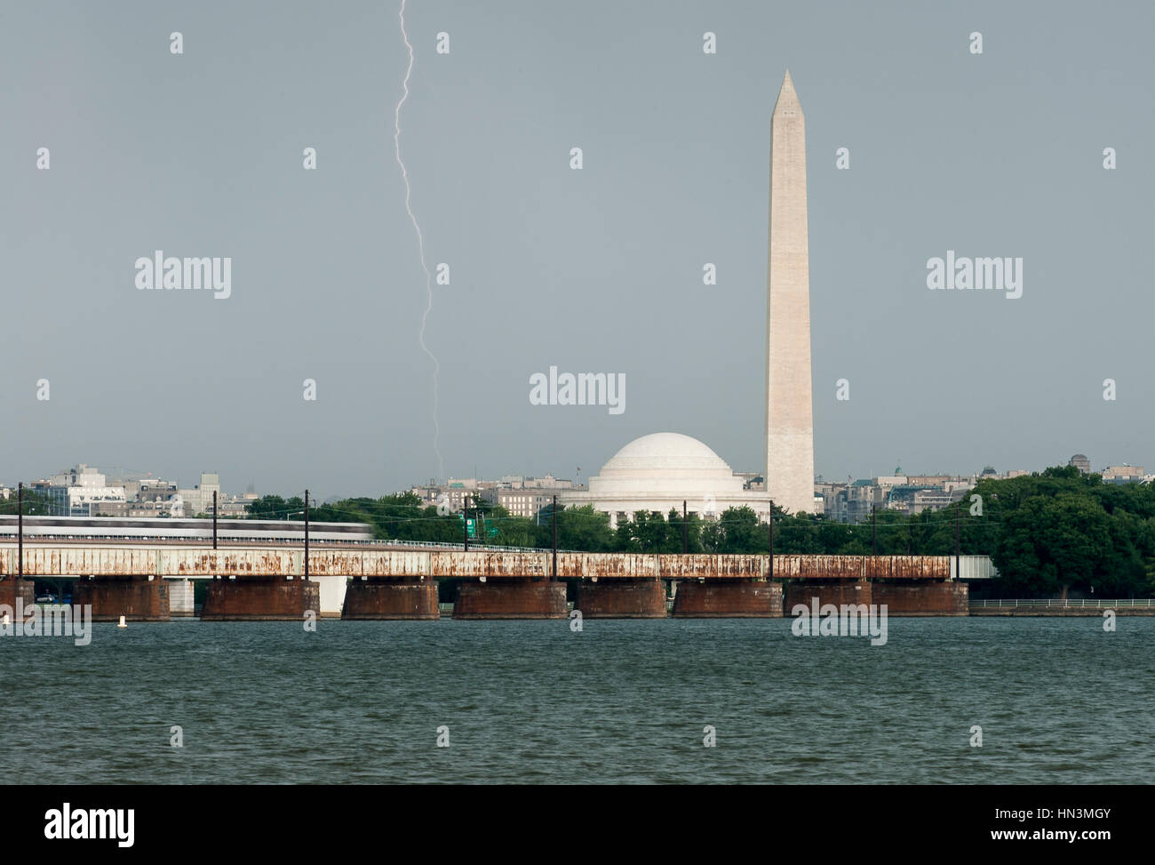 Lightning strikes united states hi-res stock photography and images - Alamy