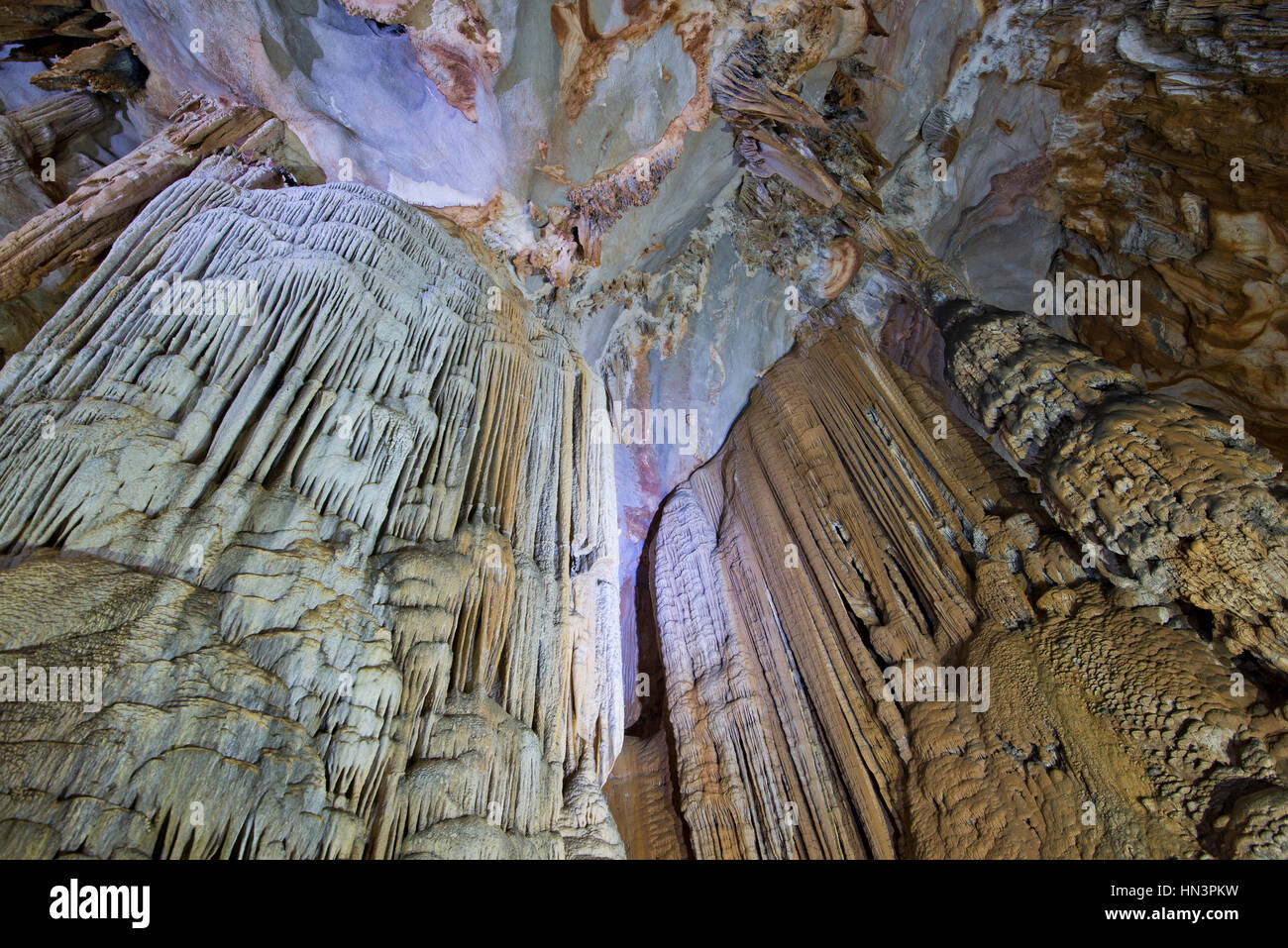 Stalactites and stalagmites, illuminated dripstone cave, Thiên Đường ...