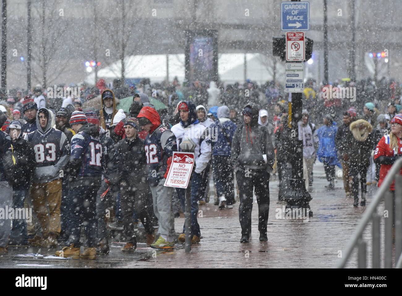 Boston, Massachusetts, USA. 7th Feb, 2017. Fans have come out in a ...