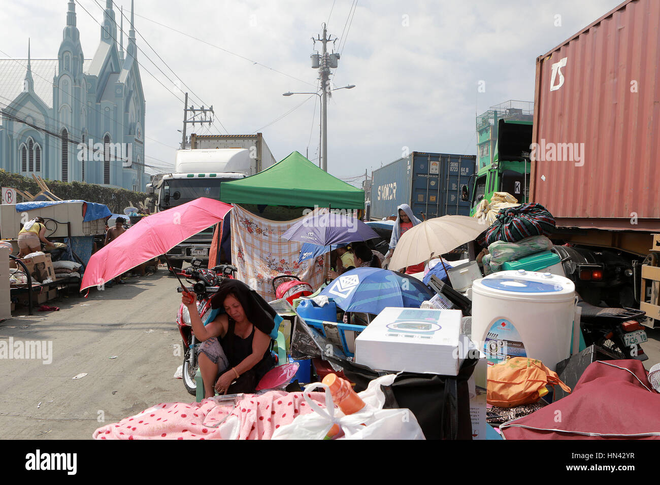 Philippines homeless hi-res stock photography and images - Alamy