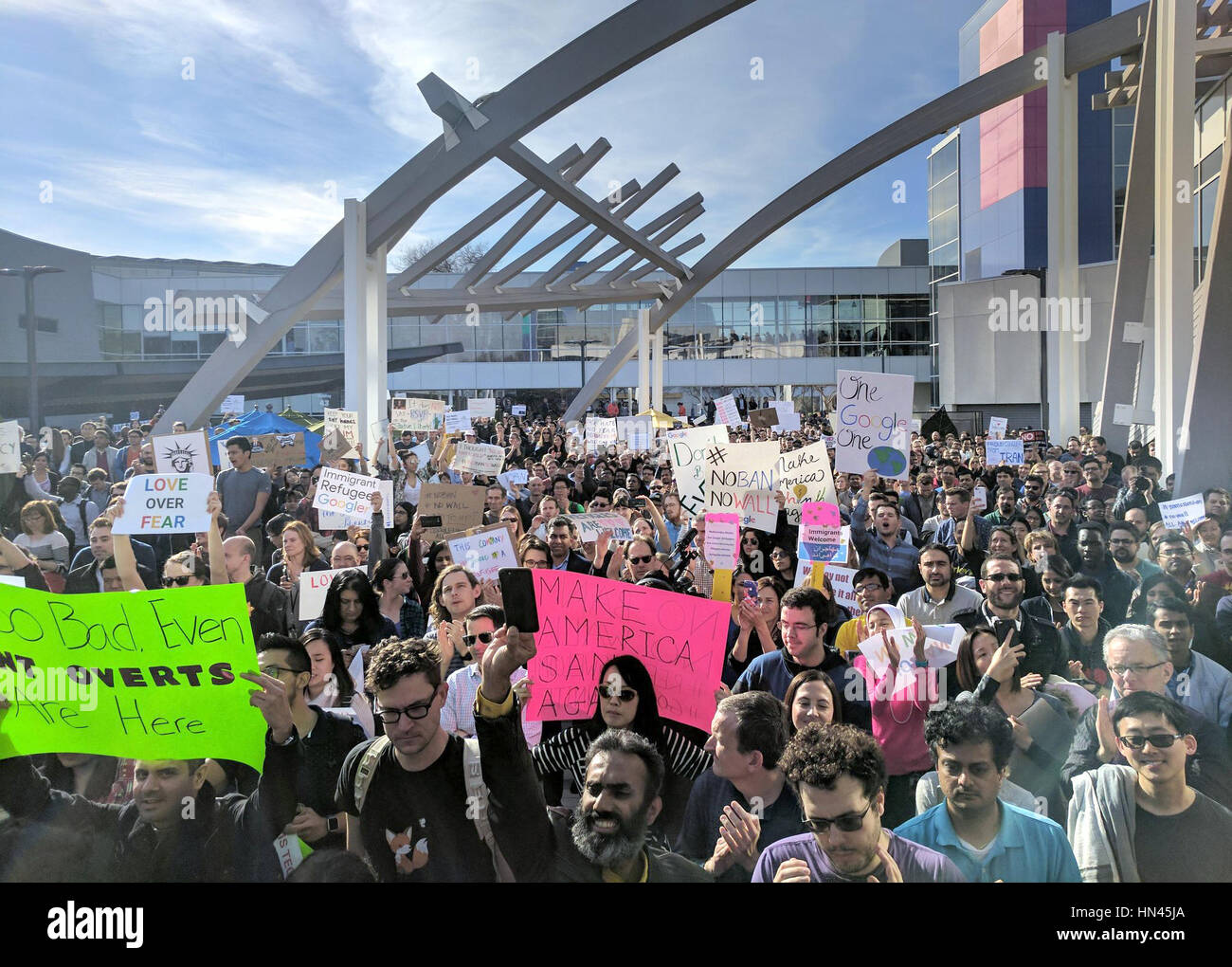 Google employees mountain view hi-res stock photography and images - Alamy