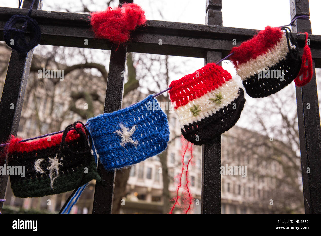 Us uk flag wall hi-res stock photography and images - Alamy