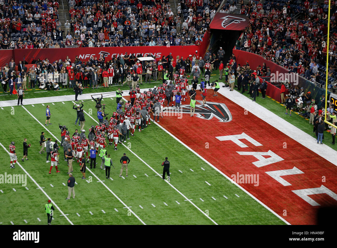 February 05, 2017 Atlanta Falcons team run onto the field before Super ...