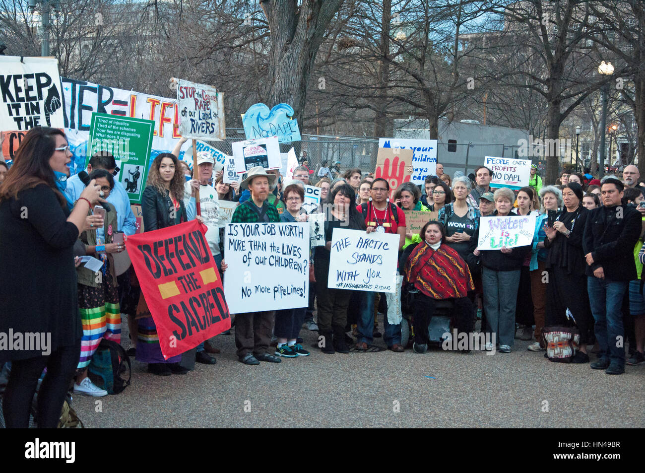 Native american demonstrators hi-res stock photography and images - Alamy