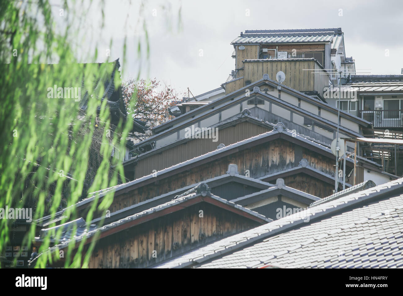 Traditional Japanese old style wood house roof in Geisha Village Kyoto ...