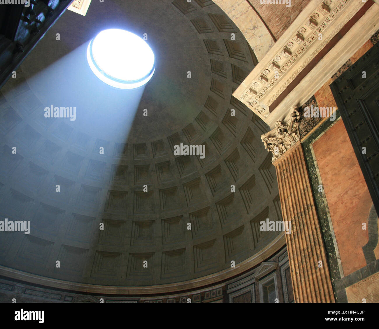 Rigging bracket hi-res stock photography and images - Alamy