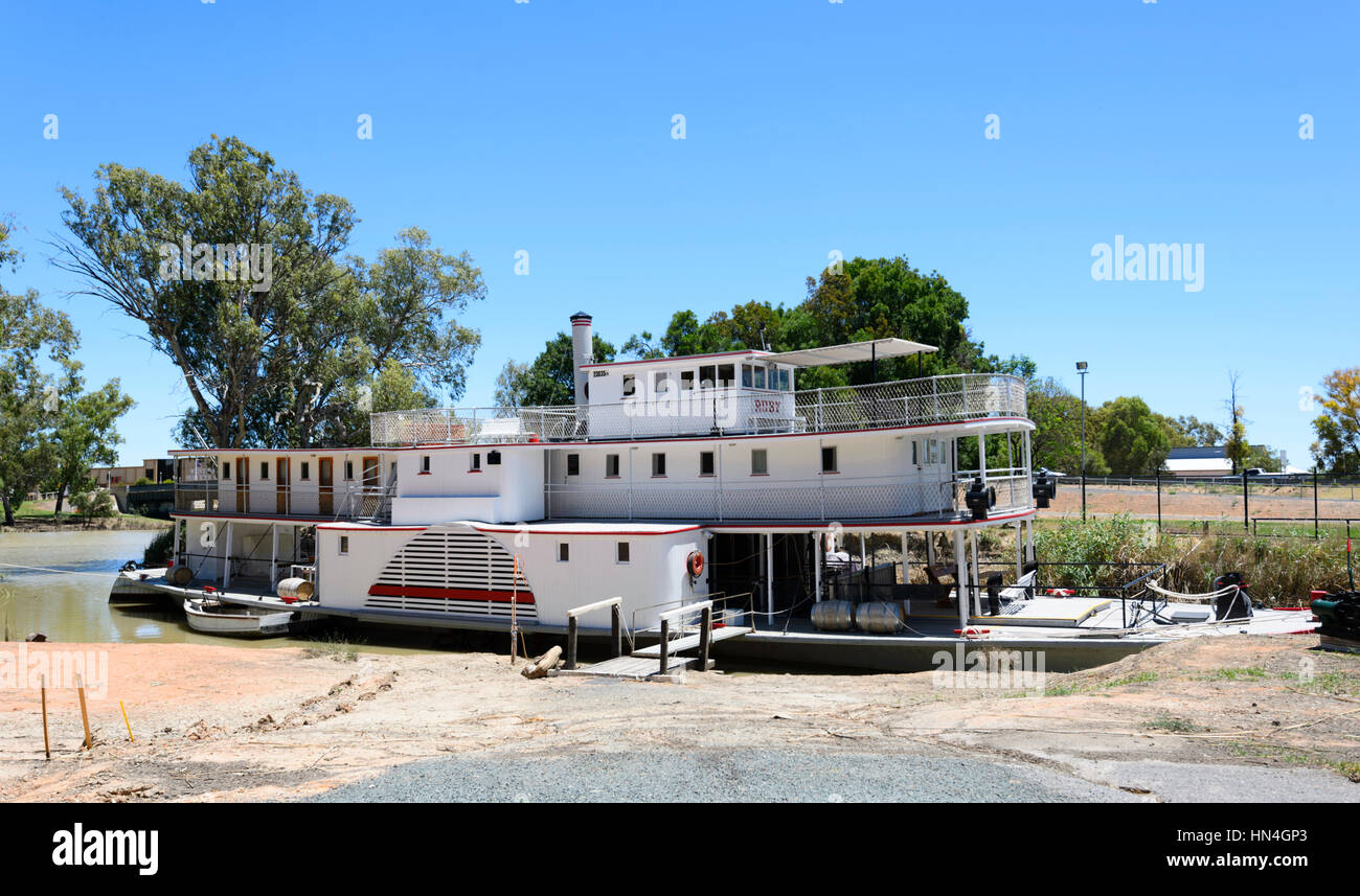 Paddlesteamer hi-res stock photography and images - Alamy