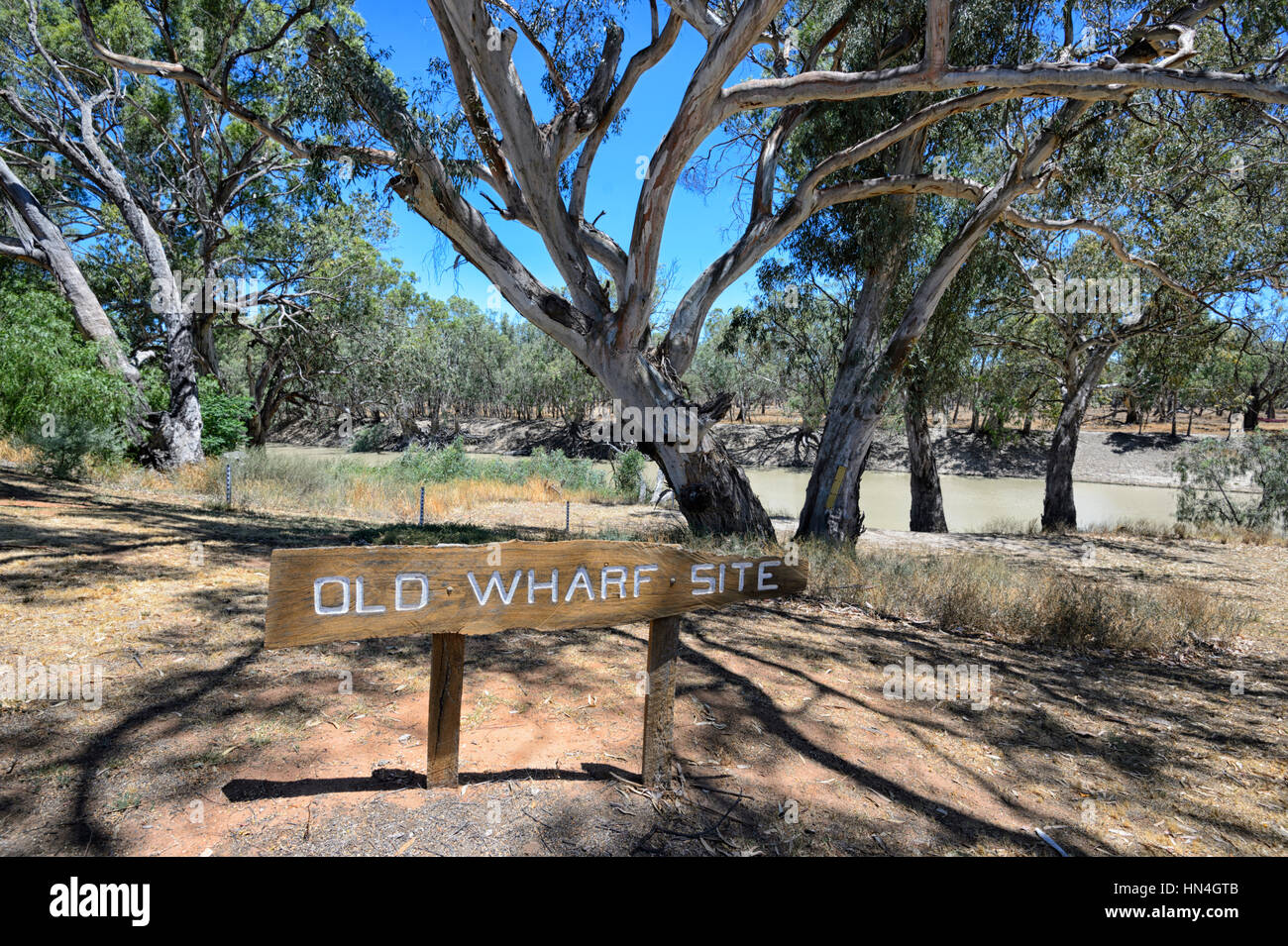 Old wharf hi-res stock photography and images - Alamy