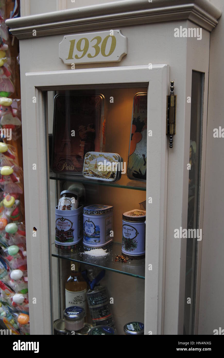 Shop showcase in Montmartre, Paris Stock Photo - Alamy