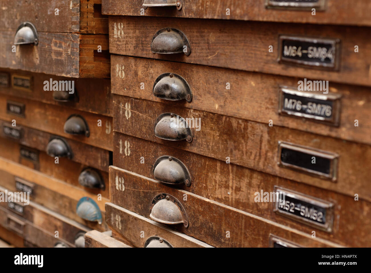 Dingy office hi-res stock photography and images - Alamy