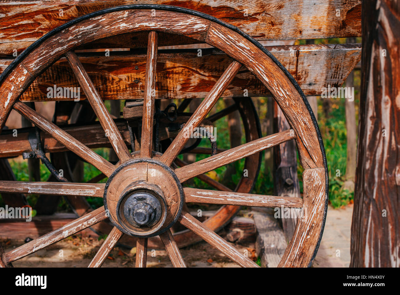 wooden wheel cart Stock Photo - Alamy