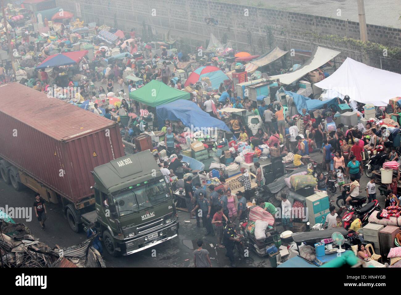Manila, Philippines. 08th Feb, 2017. : Fire victims stayed at MICT ...
