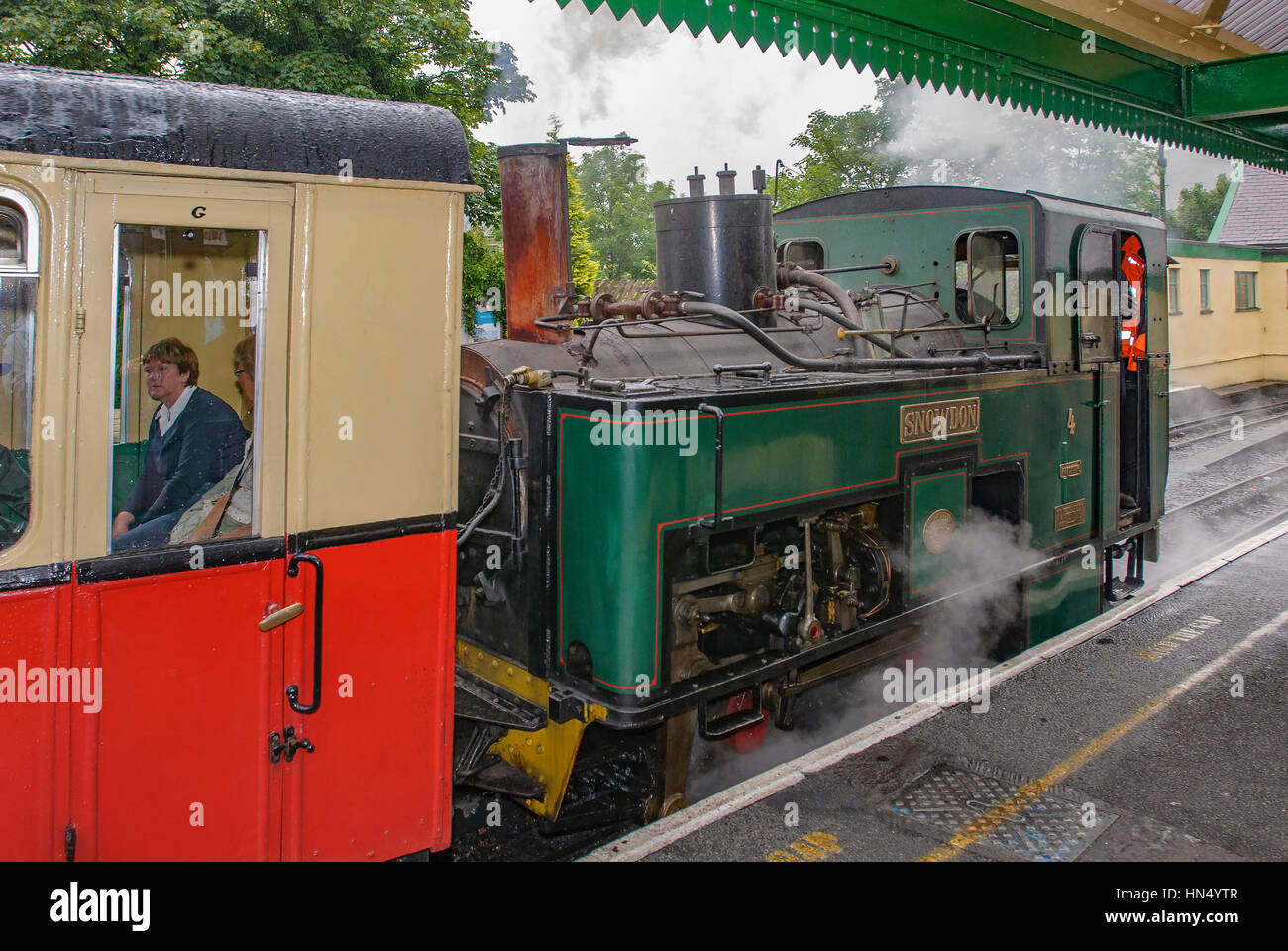 Snowdon mountain railway steam train hi-res stock photography and images - Alamy