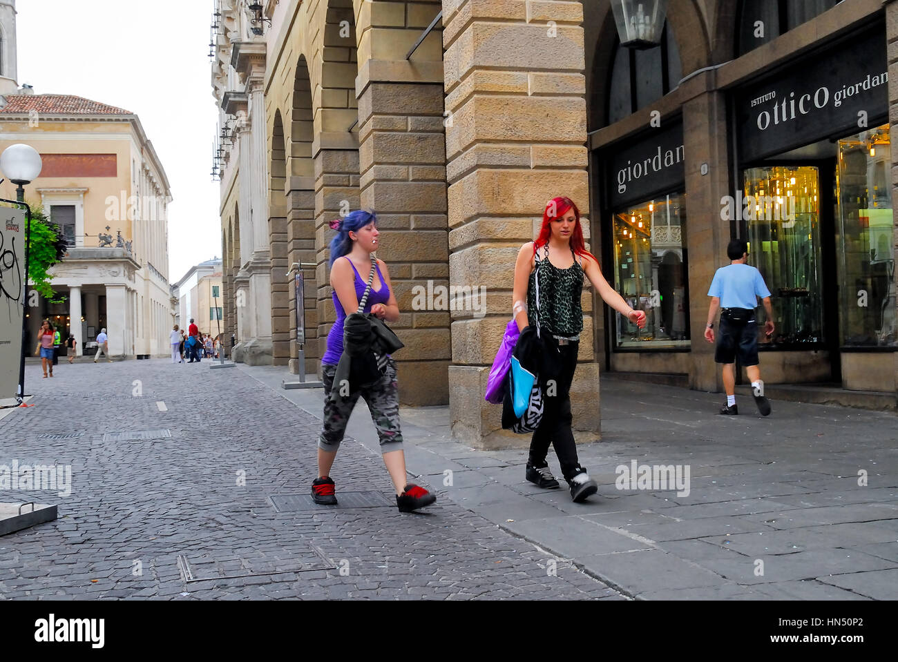 Punk girls hi-res stock photography and images - Alamy