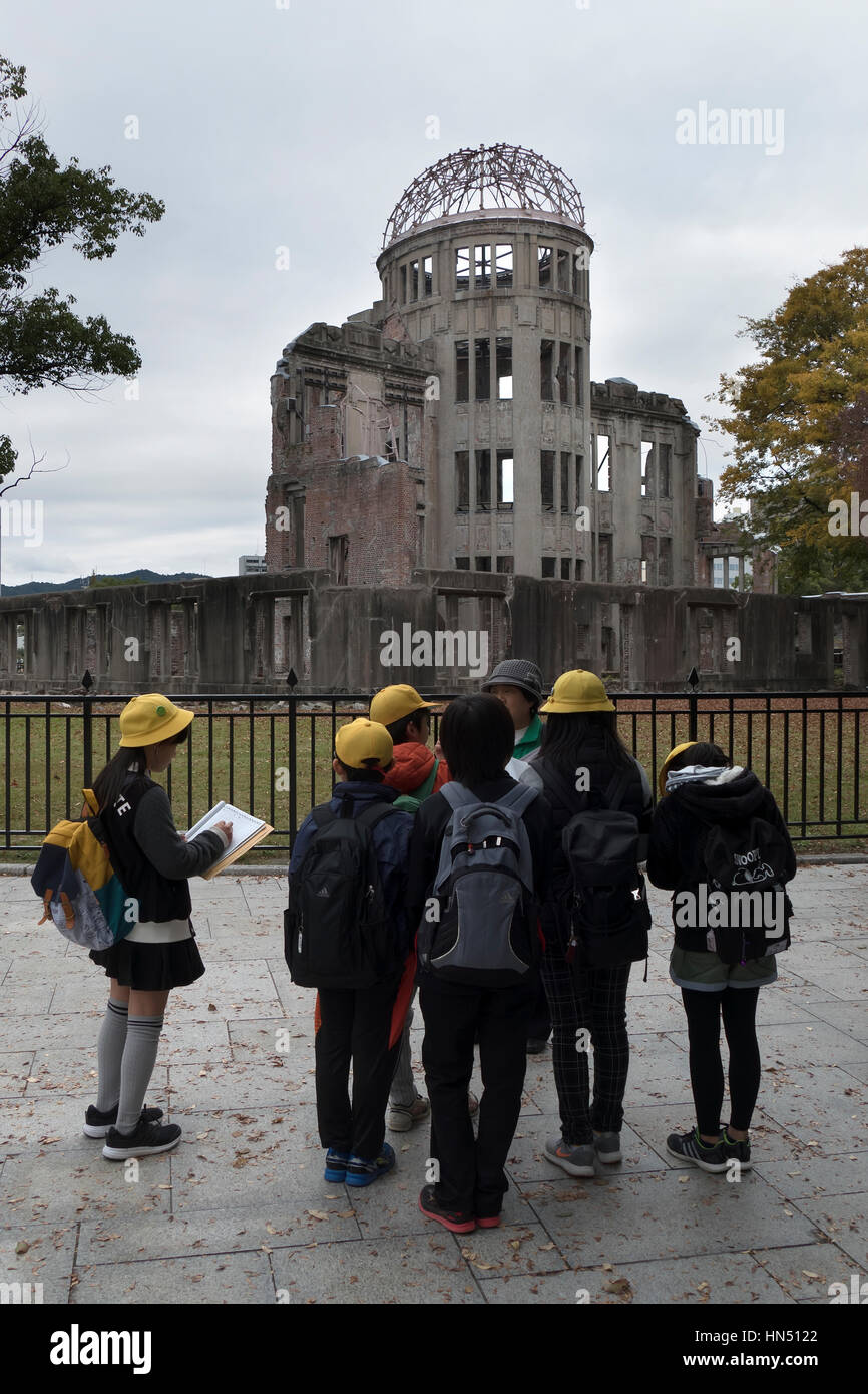 Japanese school children hi-res stock photography and images - Alamy