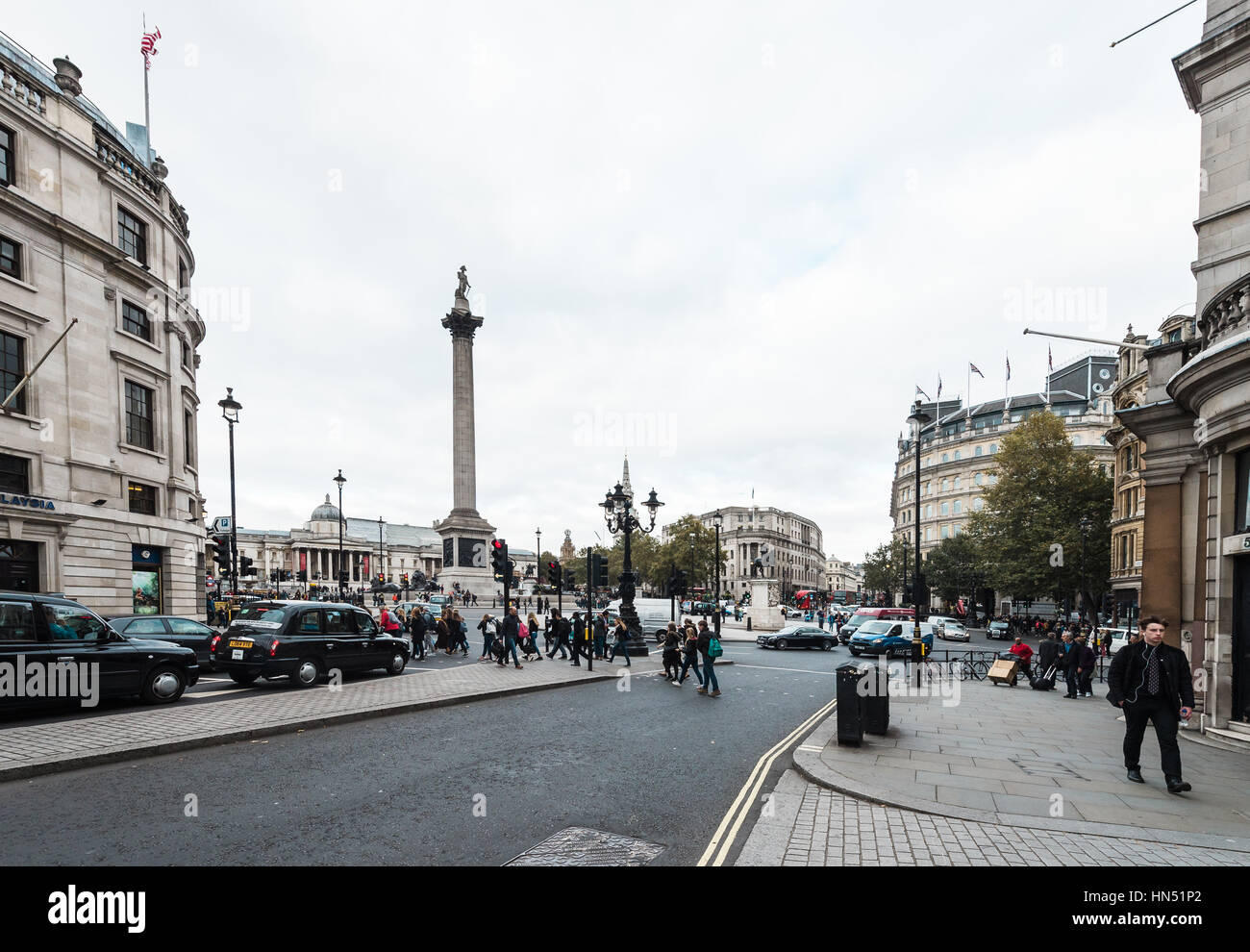 Pedestrian crossing in trafalgar square hi-res stock photography and ...