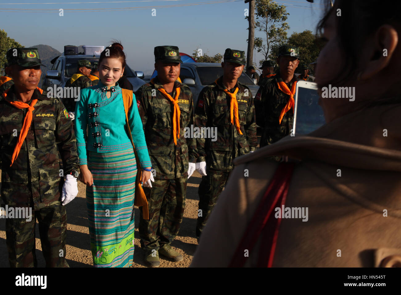 Myanmar women soldiers hi-res stock photography and images - Alamy