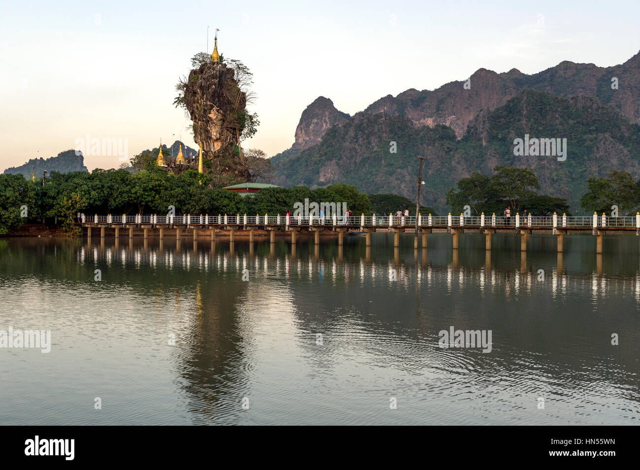 Myanmar (ex Birmanie). Kayin State (Karen State) . Hpa An. Kyauk Kalap ...