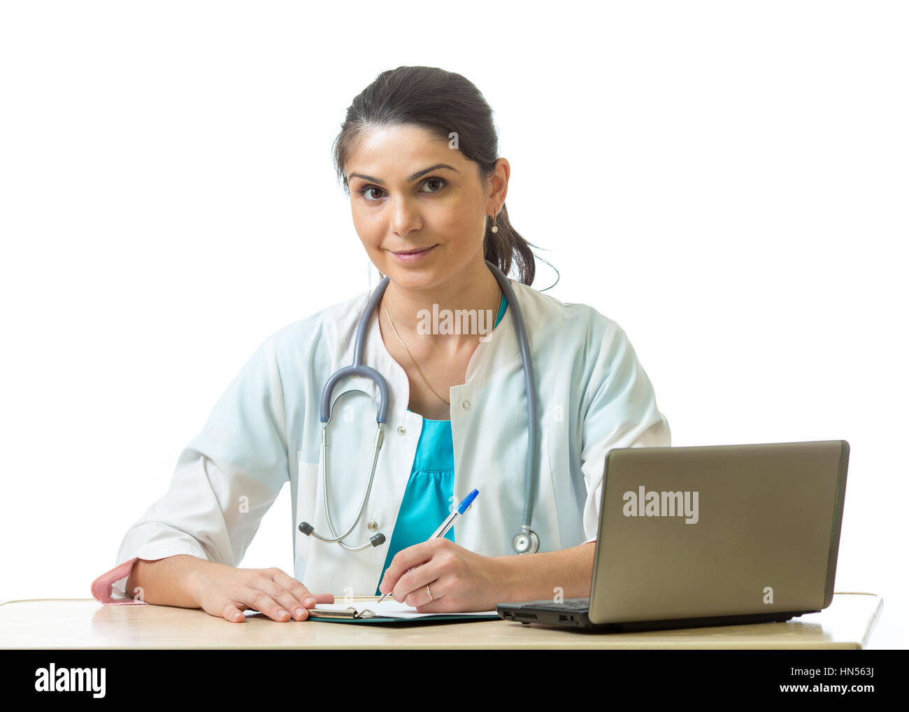Doctor clipboard laptop woman hi-res stock photography and images - Alamy