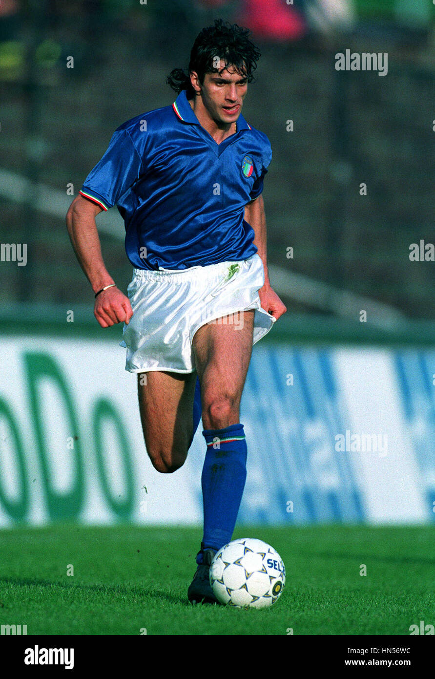 Gianluigi lentini hi-res stock photography and images - Alamy