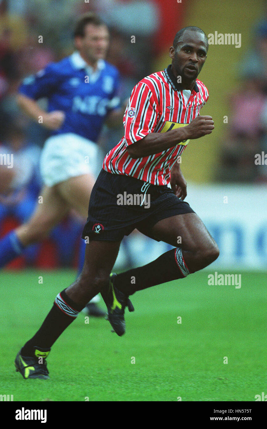 TONY AGANA SHEFFIELD UNITED FC 05 November 1991 Stock Photo - Alamy