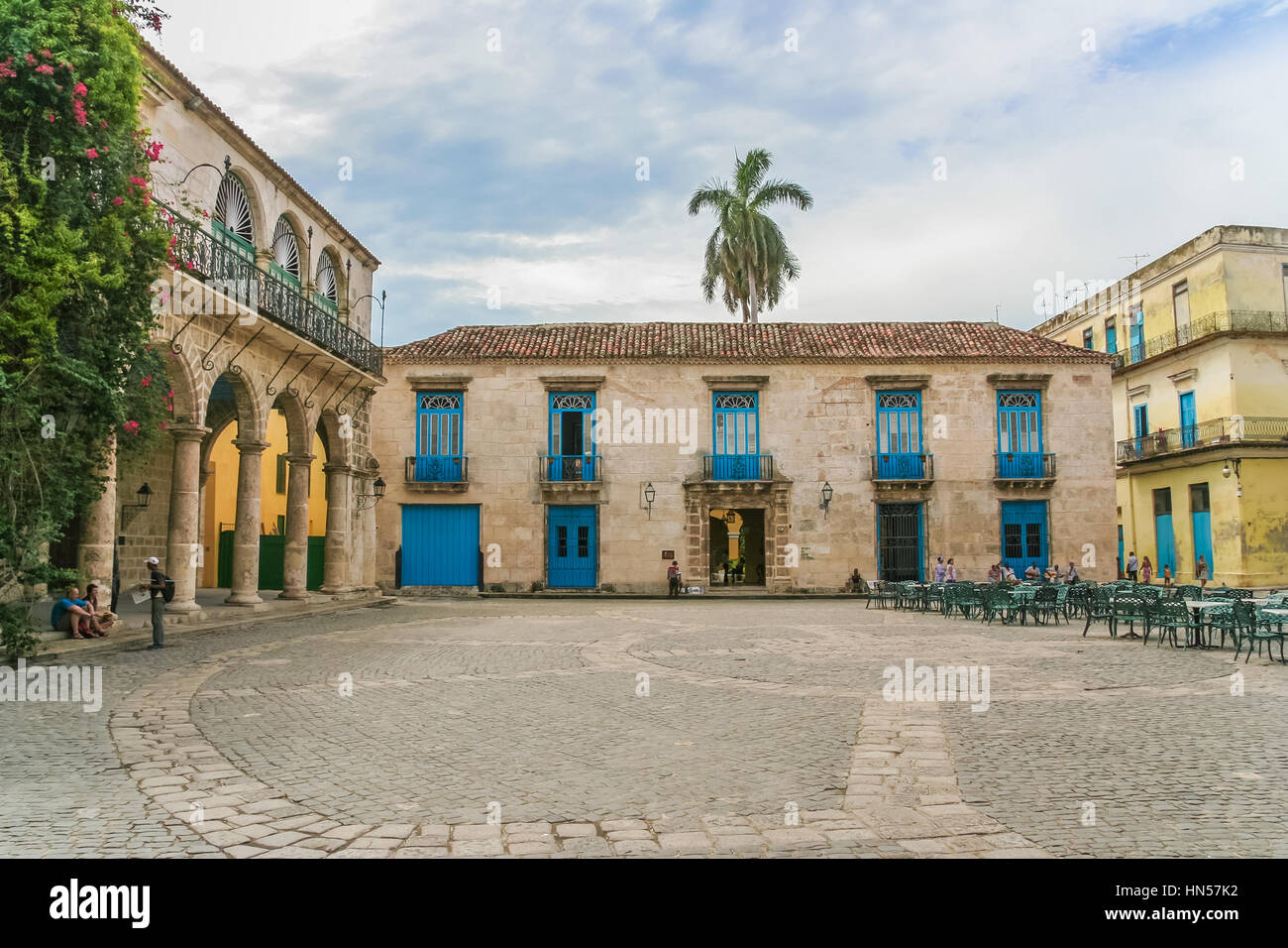 Little square in the historical center of Havana, Cuba Stock Photo - Alamy
