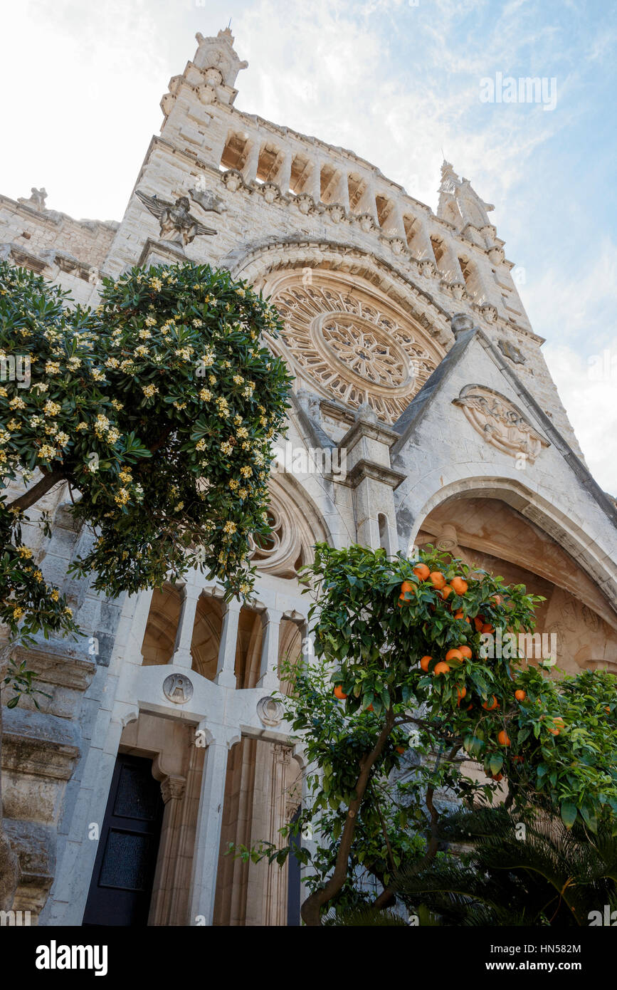 Soller town mallorca cathedral hi-res stock photography and images - Alamy