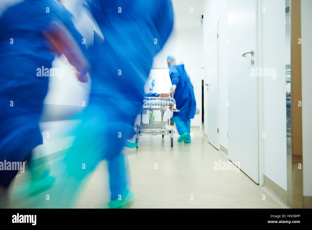Hospital emergency room rush hi-res stock photography and images - Alamy