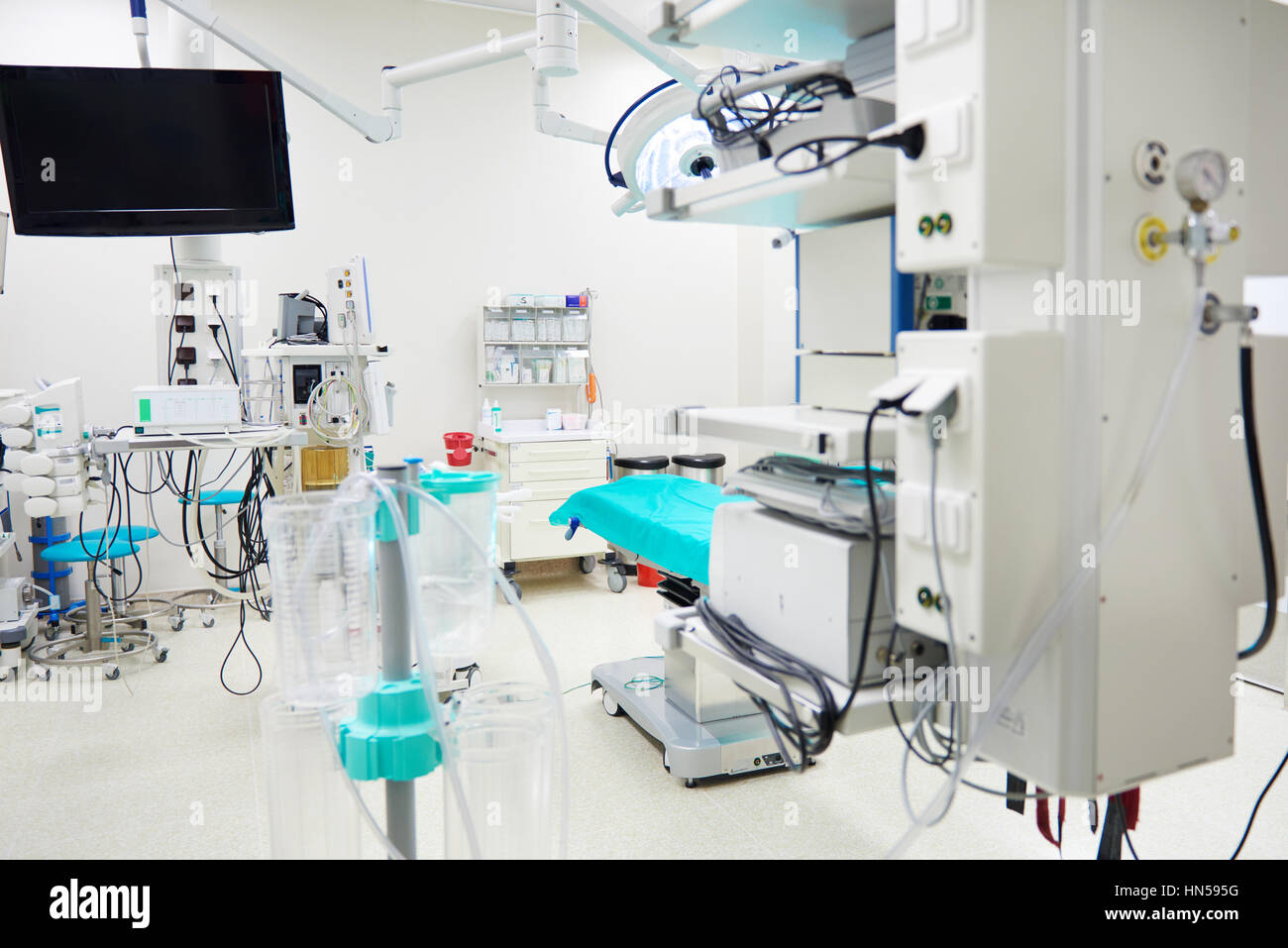Empty operating room with medical technology Stock Photo - Alamy