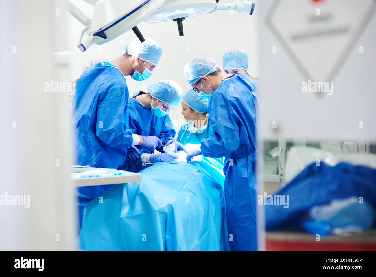 Operating room door hi-res stock photography and images - Alamy
