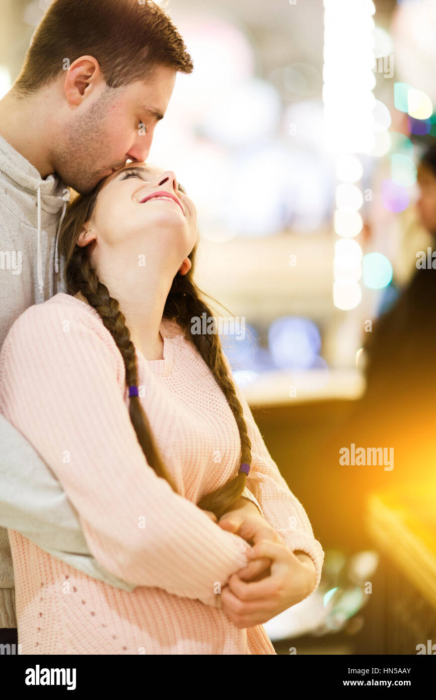 Love story of kissing couple Stock Photo - Alamy