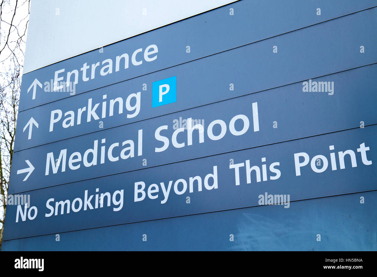 Hospital sign board hi-res stock photography and images - Alamy