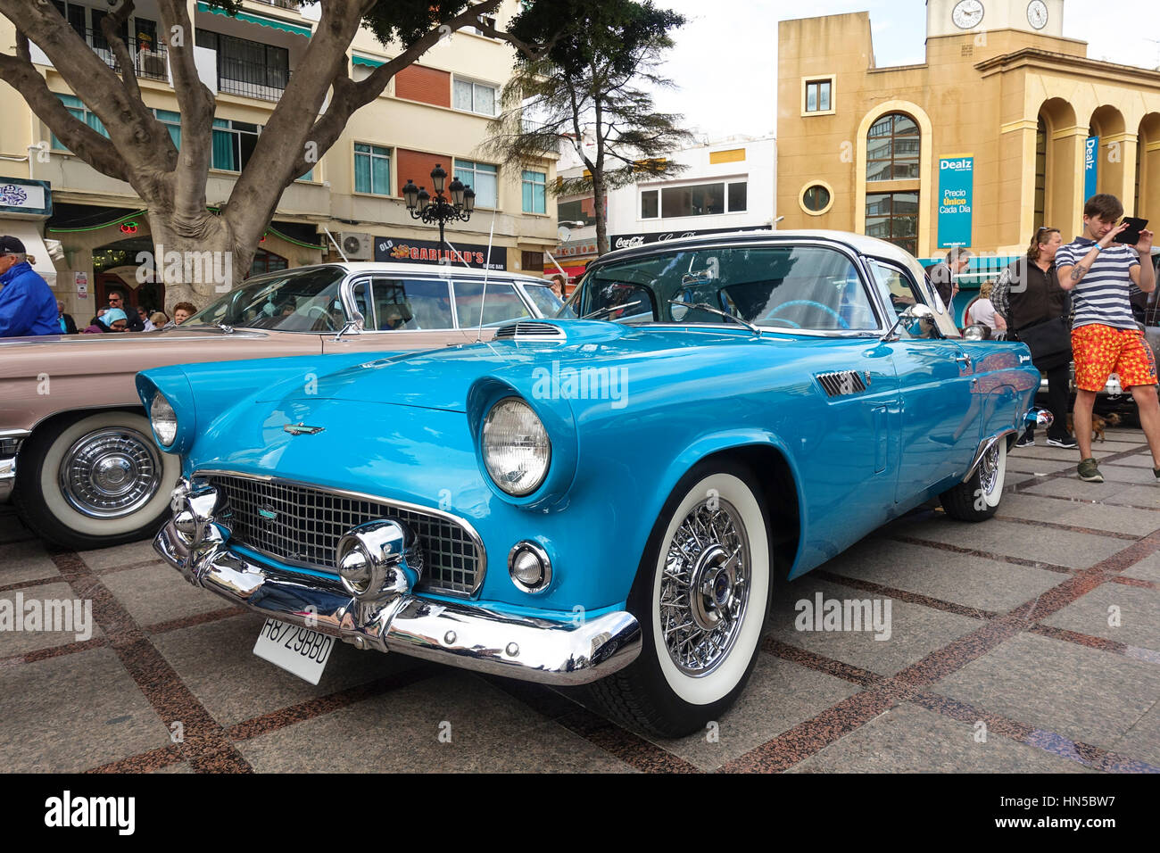 Ford thunderbird 1950s hi-res stock photography and images - Alamy